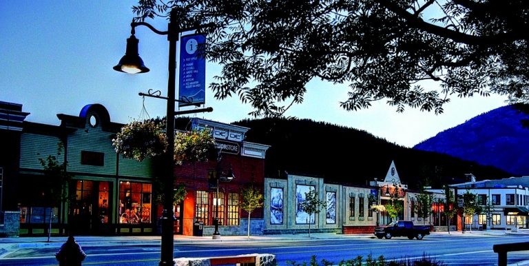 Rossland, BC – Powder Canada